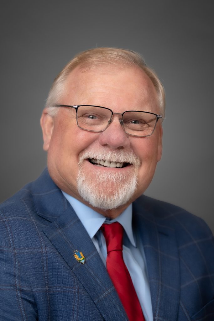 District Board of Trustees Welcomes New Members, Elects 2025-26 ...